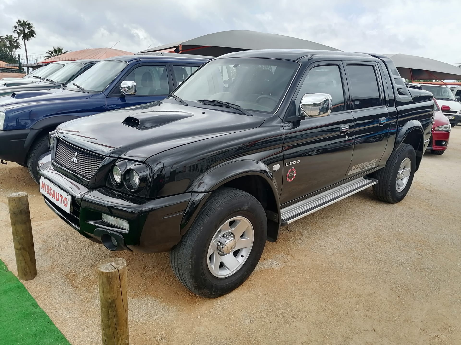 Mitsubishi L200 Strakar WorldCup - Stand | Missauto