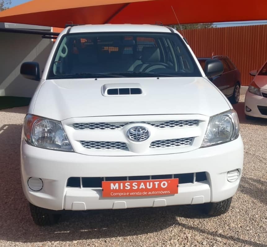 TOYOTA HILUX 4X4 - Stand | Missauto