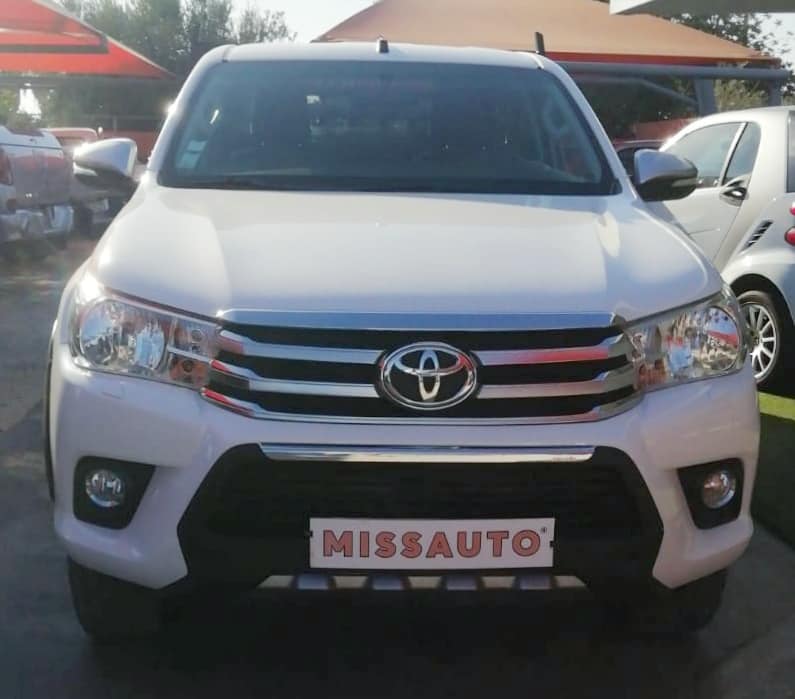 TOYOTA HILUX D-4D 4X4 - Stand | Missauto